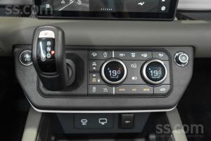 Zaļš Land Rover Defender 2024 Rīga, ar dzinēja tilpumu 3.00 L un nobraukumu 42 tūkst. km par 65000 €, foto 35 vietnē AUTOMOTO.COM.LV