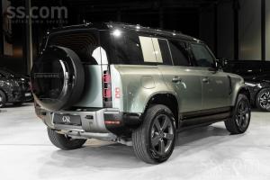 Green Land Rover Defender 2025 in Riga, with an engine capacity of 3.00 L and mileage of 12 thousand km for 72500 €, photo 5 on AUTOMOTO.COM.LV