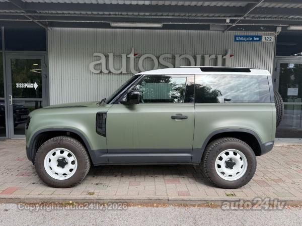Green Land Rover Defender 2022 in Tallinn, with an engine capacity of 3.00 L and mileage of 39 thousand km for 53990 €, photo 3 on AUTOMOTO.COM.LV
