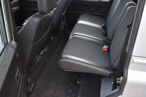 Pelēks Land Rover Defender 2006 Talsi, ar dzinēja tilpumu 2.50 L un nobraukumu 89 tūkst. km par 26500 €, foto 11 vietnē AUTOMOTO.COM.LV
