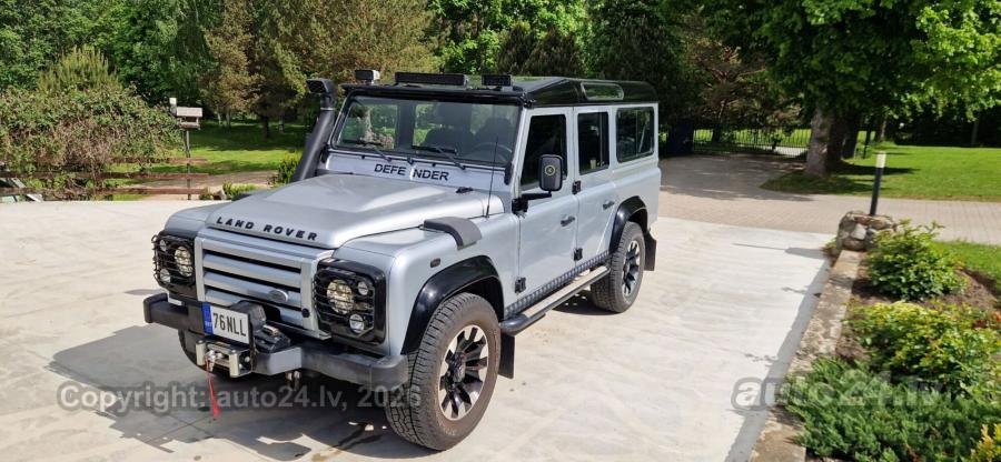 Grey Land Rover Defender 2011 in Tallinn, with an engine capacity of 2.40 L and mileage of 216 thousand km for 43000 €, photo 1 on AUTOMOTO.COM.LV