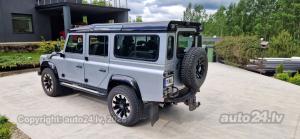 Grey Land Rover Defender 2011 in Tallinn, with an engine capacity of 2.40 L and mileage of 216 thousand km for 43000 €, photo 6 on AUTOMOTO.COM.LV