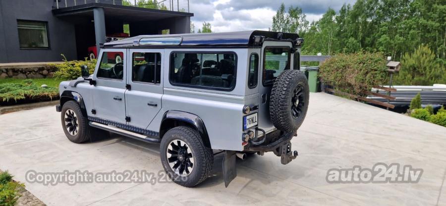 Grey Land Rover Defender 2011 in Tallinn, with an engine capacity of 2.40 L and mileage of 216 thousand km for 43000 €, photo 6 on AUTOMOTO.COM.LV