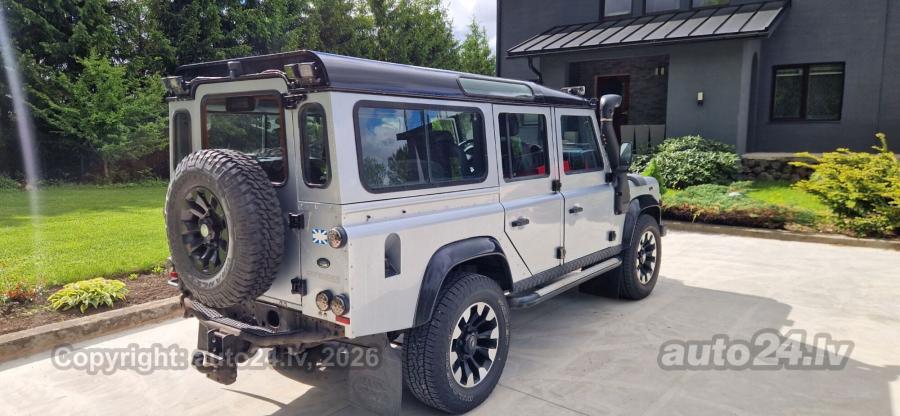 Grey Land Rover Defender 2011 in Tallinn, with an engine capacity of 2.40 L and mileage of 216 thousand km for 43000 €, photo 8 on AUTOMOTO.COM.LV
