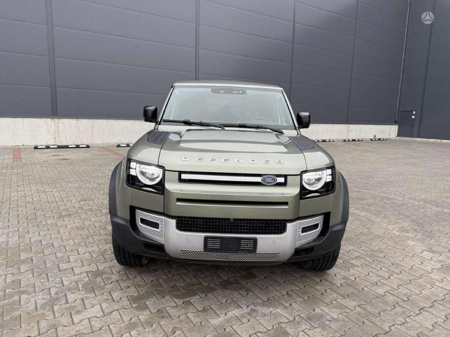 Grey Land Rover Defender 2020 in Siauliai, with an engine capacity of 2.00 L and mileage of 151 thousand km for 36500 €, photo 2 on AUTOMOTO.COM.LV