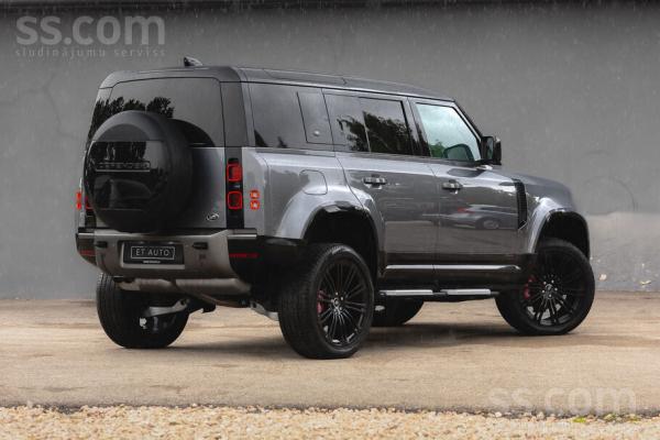 Pelēks Land Rover Defender 2021 Jelgava, ar dzinēja tilpumu 3.00 L un nobraukumu 192 tūkst. km par 50000 €, foto 3 vietnē AUTOMOTO.COM.LV