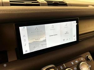 Pelēks Land Rover Defender 2021 Viļņa, ar dzinēja tilpumu 2.00 L un nobraukumu 125 tūkst. km par 37600 €, foto 19 vietnē AUTOMOTO.COM.LV