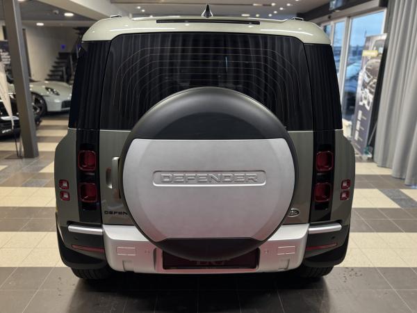 Pelēks Land Rover Defender 2022 Rīga, ar dzinēja tilpumu 3.00 L un nobraukumu 90 tūkst. km par 50990 €, foto 4 vietnē AUTOMOTO.COM.LV