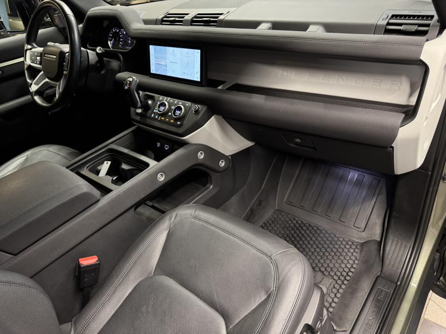 Pelēks Land Rover Defender 2022 Rīga, ar dzinēja tilpumu 3.00 L un nobraukumu 90 tūkst. km par 50990 €, foto 14 vietnē AUTOMOTO.COM.LV