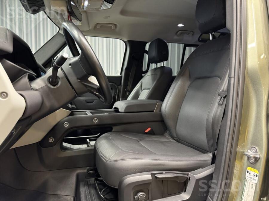 Pelēks Land Rover Defender 2022 Rīga, ar dzinēja tilpumu 3.00 L un nobraukumu 90 tūkst. km par 47490 €, foto 11 vietnē AUTOMOTO.COM.LV