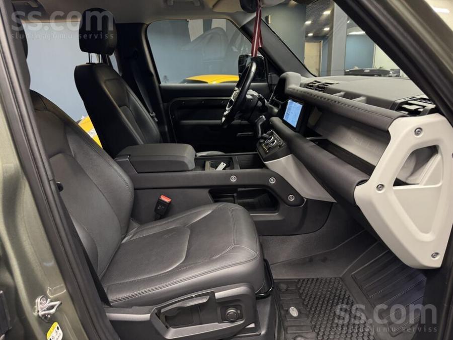 Pelēks Land Rover Defender 2022 Rīga, ar dzinēja tilpumu 3.00 L un nobraukumu 90 tūkst. km par 47490 €, foto 14 vietnē AUTOMOTO.COM.LV