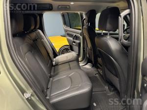 Pelēks Land Rover Defender 2022 Rīga, ar dzinēja tilpumu 3.00 L un nobraukumu 90 tūkst. km par 47490 €, foto 17 vietnē AUTOMOTO.COM.LV