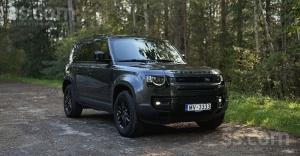Pelēks Land Rover Defender 2022 Rīga, ar dzinēja tilpumu 3.00 L un nobraukumu 163 tūkst. km par 42850 €, foto  vietnē AUTOMOTO.COM.LV