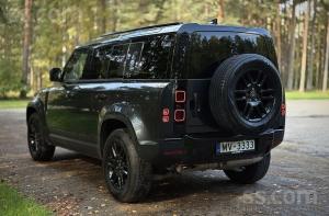 Grey Land Rover Defender 2022 in Riga, with an engine capacity of 3.00 L and mileage of 163 thousand km for 42850 €, photo 7 on AUTOMOTO.COM.LV