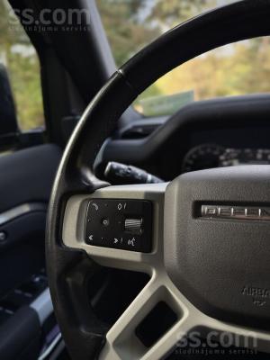 Grey Land Rover Defender 2022 in Riga, with an engine capacity of 3.00 L and mileage of 163 thousand km for 42850 €, photo 16 on AUTOMOTO.COM.LV