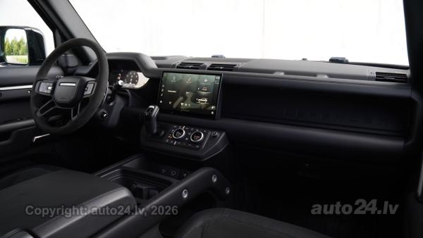 Grey Land Rover Defender 2023 in Tallinn, with an engine capacity of 5.00 L and mileage of 65 thousand km for 89900 €, photo 10 on AUTOMOTO.COM.LV
