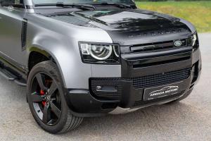 Pelēks Land Rover Defender 2024 Viļņa, ar dzinēja tilpumu 3.00 L un nobraukumu 32 tūkst. km par 83900 €, foto 3 vietnē AUTOMOTO.COM.LV