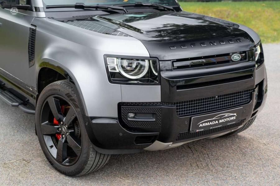 Pelēks Land Rover Defender 2024 Viļņa, ar dzinēja tilpumu 3.00 L un nobraukumu 32 tūkst. km par 83900 €, foto 3 vietnē AUTOMOTO.COM.LV