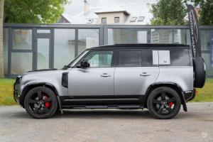 Pelēks Land Rover Defender 2024 Viļņa, ar dzinēja tilpumu 3.00 L un nobraukumu 32 tūkst. km par 83900 €, foto 8 vietnē AUTOMOTO.COM.LV