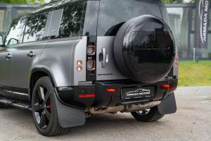 Pelēks Land Rover Defender 2024 Viļņa, ar dzinēja tilpumu 3.00 L un nobraukumu 32 tūkst. km par 83900 €, foto 14 vietnē AUTOMOTO.COM.LV