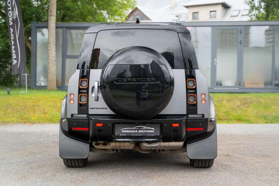 Pelēks Land Rover Defender 2024 Viļņa, ar dzinēja tilpumu 3.00 L un nobraukumu 32 tūkst. km par 83900 €, foto 15 vietnē AUTOMOTO.COM.LV