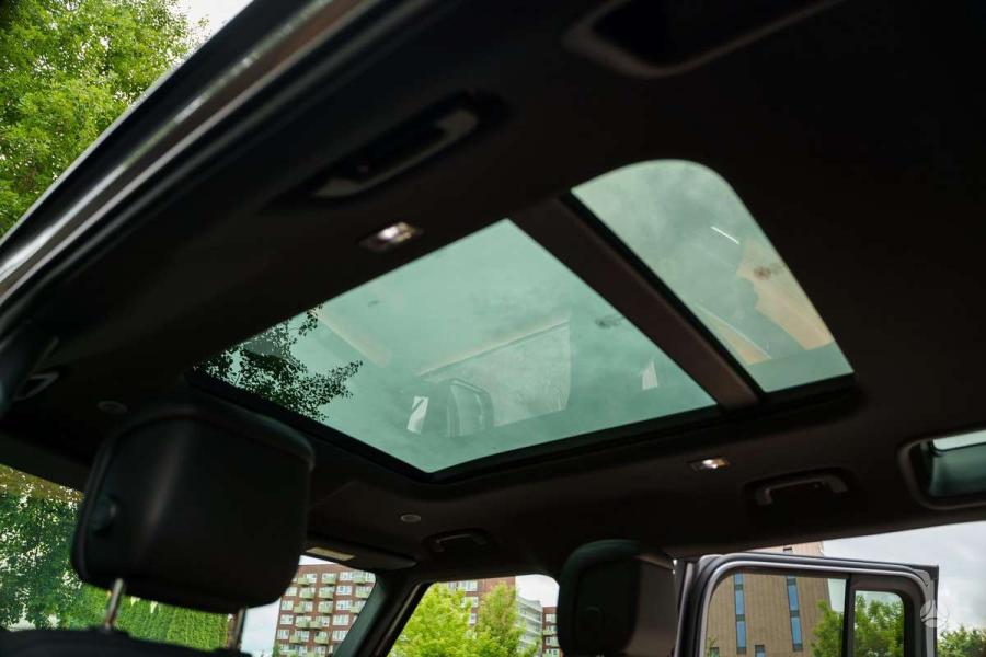 Pelēks Land Rover Defender 2024 Viļņa, ar dzinēja tilpumu 3.00 L un nobraukumu 32 tūkst. km par 83900 €, foto 26 vietnē AUTOMOTO.COM.LV