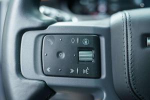 Pelēks Land Rover Defender 2024 Viļņa, ar dzinēja tilpumu 3.00 L un nobraukumu 32 tūkst. km par 83900 €, foto 29 vietnē AUTOMOTO.COM.LV