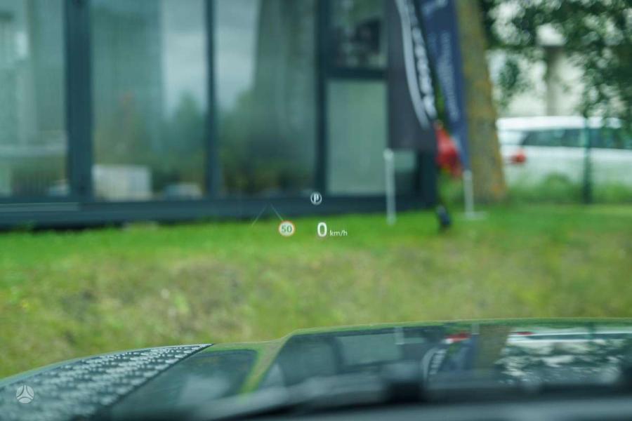 Pelēks Land Rover Defender 2024 Viļņa, ar dzinēja tilpumu 3.00 L un nobraukumu 32 tūkst. km par 83900 €, foto 39 vietnē AUTOMOTO.COM.LV