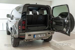 Pelēks Land Rover Defender 2025 Tallina, ar dzinēja tilpumu 3.00 L un nobraukumu 10 tūkst. km par 79450 €, foto 6 vietnē AUTOMOTO.COM.LV