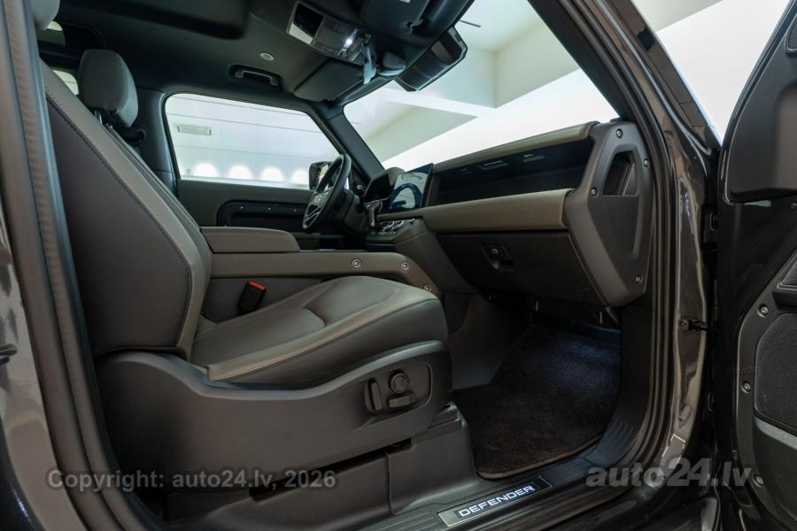Pelēks Land Rover Defender 2025 Tallina, ar dzinēja tilpumu 3.00 L un nobraukumu 10 tūkst. km par 79450 €, foto 16 vietnē AUTOMOTO.COM.LV