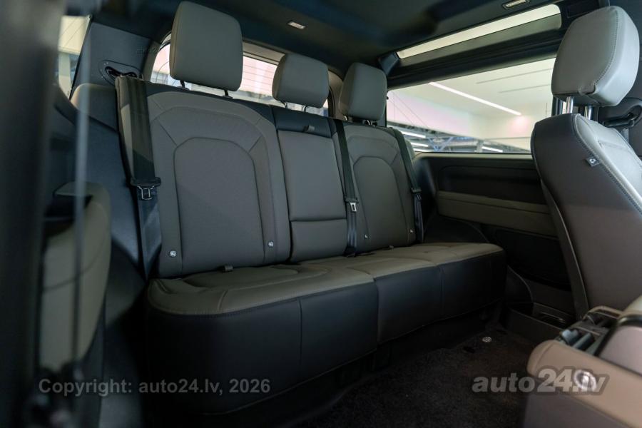 Pelēks Land Rover Defender 2025 Tallina, ar dzinēja tilpumu 3.00 L un nobraukumu 10 tūkst. km par 79450 €, foto 17 vietnē AUTOMOTO.COM.LV