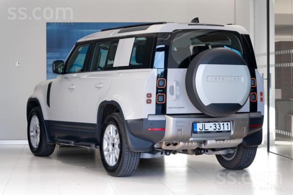 Pelēks Land Rover Defender 2026 Rīga, ar dzinēja tilpumu 3.00 L un nobraukumu 3 tūkst. km par 64990 €, foto 5 vietnē AUTOMOTO.COM.LV