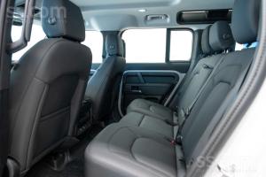 Pelēks Land Rover Defender 2026 Rīga, ar dzinēja tilpumu 3.00 L un nobraukumu 3 tūkst. km par 64990 €, foto 11 vietnē AUTOMOTO.COM.LV