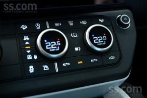Pelēks Land Rover Defender 2026 Rīga, ar dzinēja tilpumu 3.00 L un nobraukumu 3 tūkst. km par 64990 €, foto 15 vietnē AUTOMOTO.COM.LV