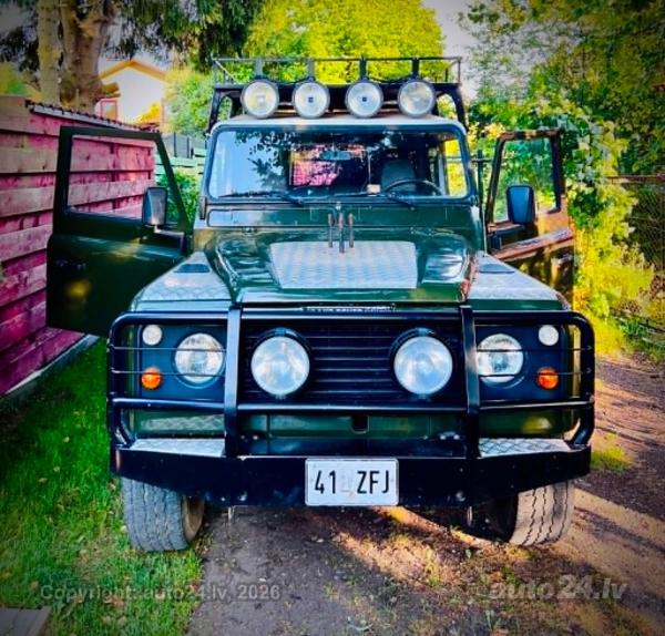 Land Rover Defender 1991 in Tallinn, with an engine capacity of 2.50 L and mileage of 0 thousand km for 7900 €, photo 2 on AUTOMOTO.COM.LV