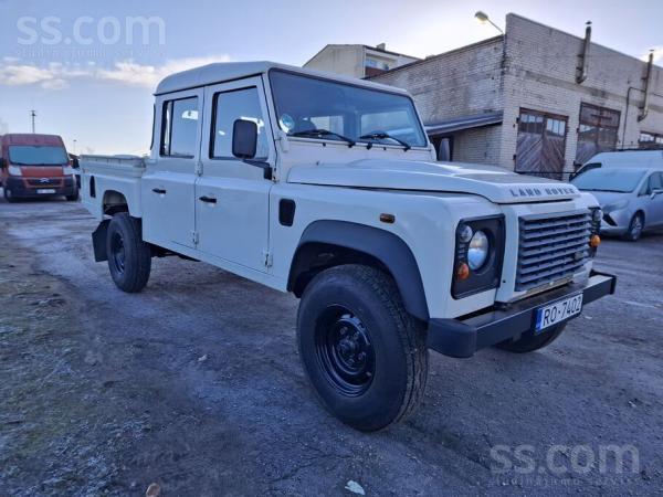 Balts Land Rover Defender 2009 Talsi, ar dzinēja tilpumu 2.50 L un nobraukumu 238 tūkst. km par 29990 €, foto 2 vietnē AUTOMOTO.COM.LV
