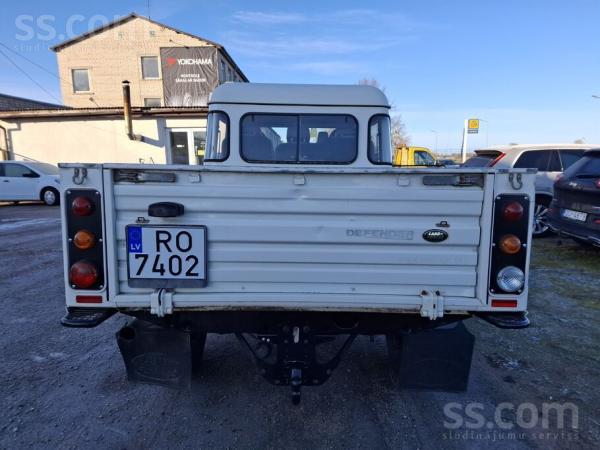 Balts Land Rover Defender 2009 Talsi, ar dzinēja tilpumu 2.50 L un nobraukumu 238 tūkst. km par 29990 €, foto 7 vietnē AUTOMOTO.COM.LV