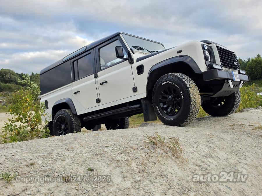 Balts Land Rover Defender 2009 Saue, ar dzinēja tilpumu 2.40 L un nobraukumu 165 tūkst. km par 37900 €, foto 1 vietnē AUTOMOTO.COM.LV