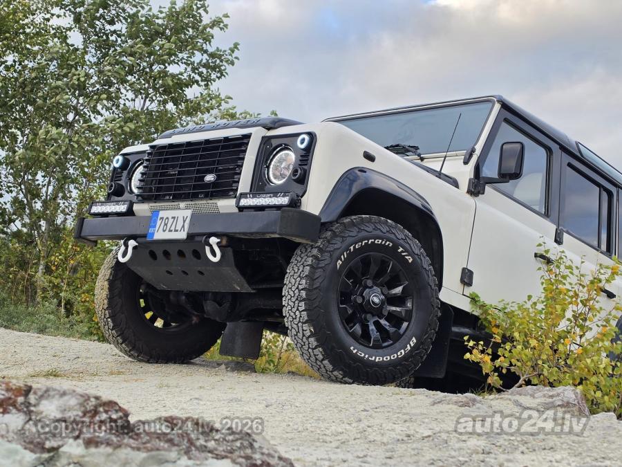 Balts Land Rover Defender 2009 Saue, ar dzinēja tilpumu 2.40 L un nobraukumu 165 tūkst. km par 37900 €, foto 5 vietnē AUTOMOTO.COM.LV