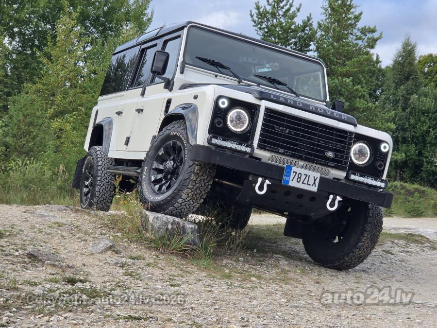 Balts Land Rover Defender 2009 Saue, ar dzinēja tilpumu 2.40 L un nobraukumu 165 tūkst. km par 37900 €, foto 6 vietnē AUTOMOTO.COM.LV