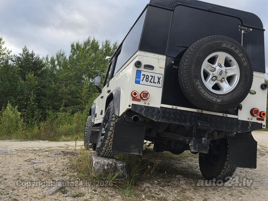Balts Land Rover Defender 2009 Saue, ar dzinēja tilpumu 2.40 L un nobraukumu 165 tūkst. km par 37900 €, foto 7 vietnē AUTOMOTO.COM.LV