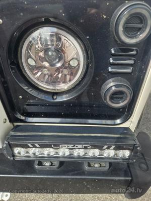 Balts Land Rover Defender 2009 Saue, ar dzinēja tilpumu 2.40 L un nobraukumu 165 tūkst. km par 37900 €, foto 9 vietnē AUTOMOTO.COM.LV