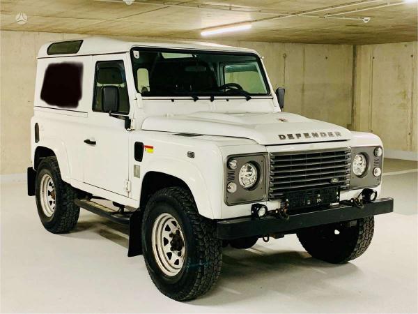 White Land Rover Defender 2015 in Marijampole, with an engine capacity of 2.50 L and mileage of 213 thousand km for 27950 €, photo 1 on AUTOMOTO.COM.LV