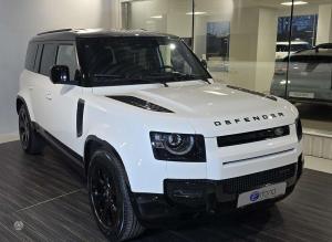 Balts Land Rover Defender 2024 Šauļi, ar dzinēja tilpumu 3.00 L un nobraukumu 35 tūkst. km par 58300 €, foto  vietnē AUTOMOTO.COM.LV