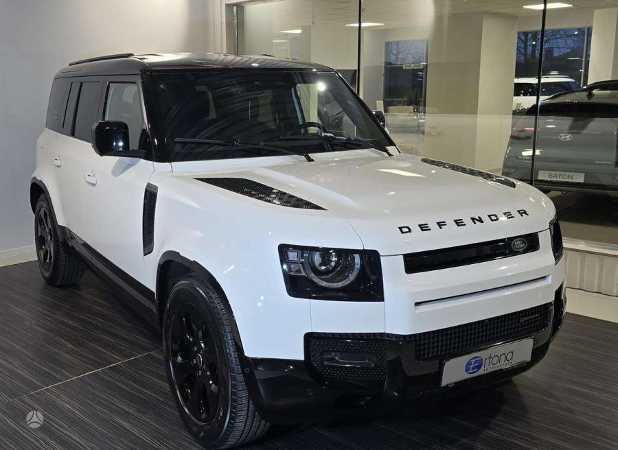 Balts Land Rover Defender 2024 Šauļi, ar dzinēja tilpumu 3.00 L un nobraukumu 35 tūkst. km par 58300 €, foto 1 vietnē AUTOMOTO.COM.LV