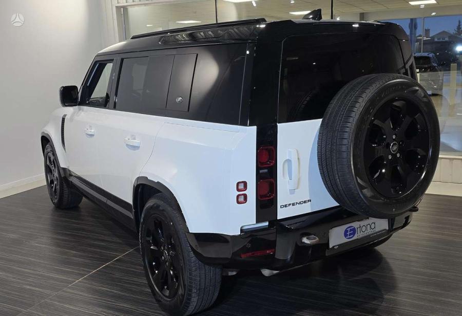Balts Land Rover Defender 2024 Šauļi, ar dzinēja tilpumu 3.00 L un nobraukumu 35 tūkst. km par 58300 €, foto 4 vietnē AUTOMOTO.COM.LV
