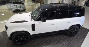 Balts Land Rover Defender 2024 Šauļi, ar dzinēja tilpumu 3.00 L un nobraukumu 35 tūkst. km par 58300 €, foto 8 vietnē AUTOMOTO.COM.LV