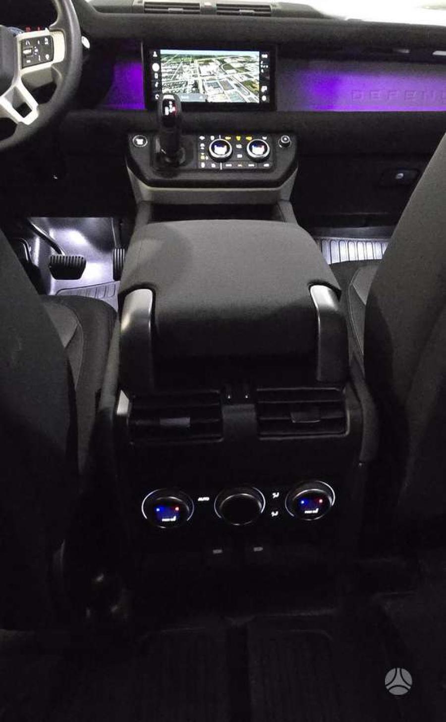 Balts Land Rover Defender 2024 Šauļi, ar dzinēja tilpumu 3.00 L un nobraukumu 35 tūkst. km par 58300 €, foto 26 vietnē AUTOMOTO.COM.LV