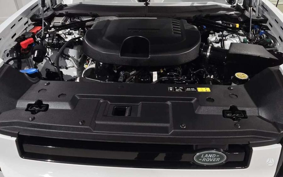 Balts Land Rover Defender 2024 Šauļi, ar dzinēja tilpumu 3.00 L un nobraukumu 35 tūkst. km par 58300 €, foto 28 vietnē AUTOMOTO.COM.LV