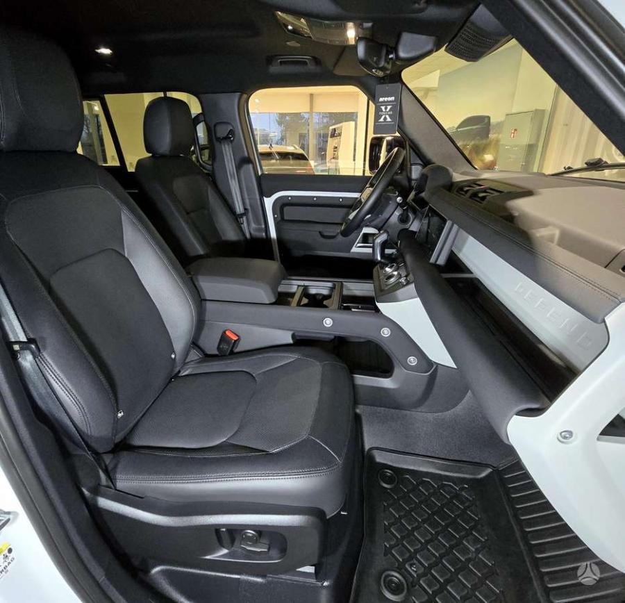 Balts Land Rover Defender 2024 Šauļi, ar dzinēja tilpumu 3.00 L un nobraukumu 35 tūkst. km par 58300 €, foto 29 vietnē AUTOMOTO.COM.LV